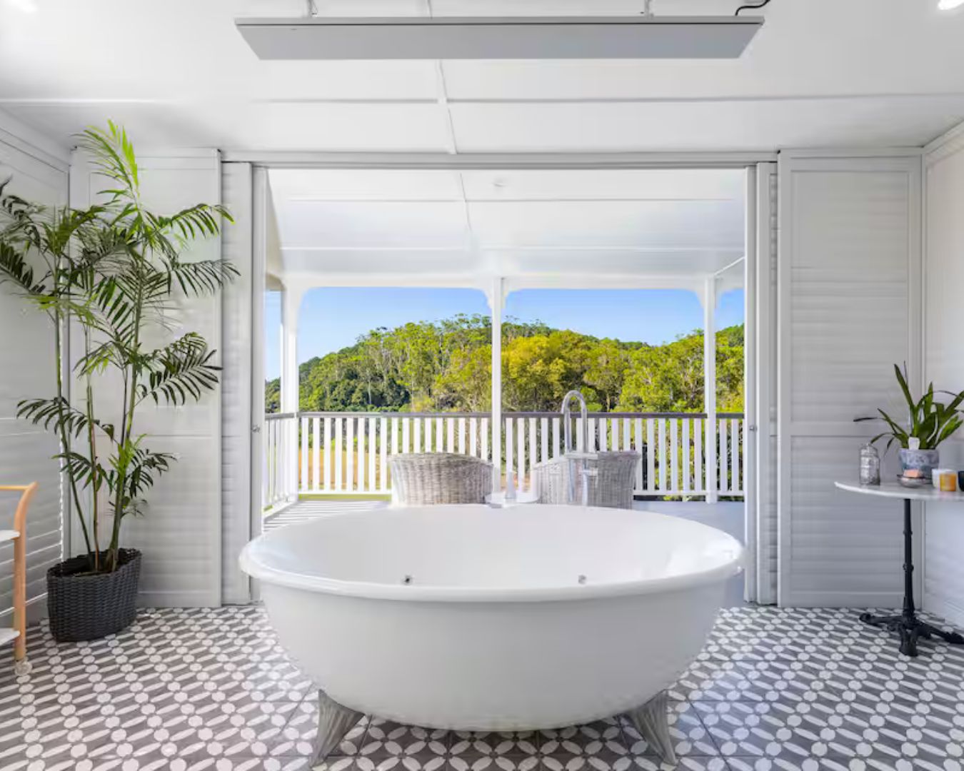 17 Of The Best Sunshine Coast Stays With Outdoor Baths For Blissful ...