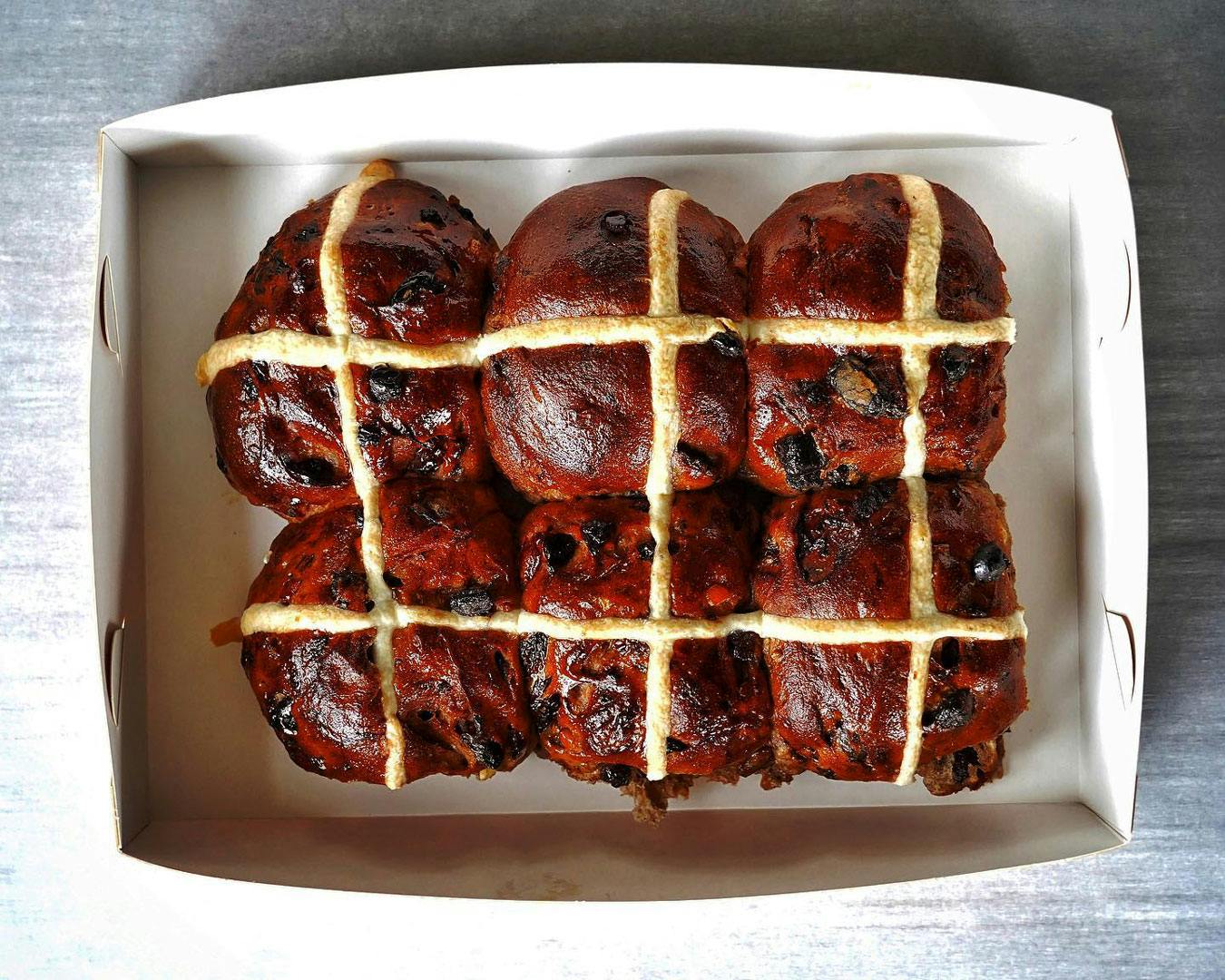 Here's Where You Can Find The Best Hot Cross Buns In Sydney In 2025 ...