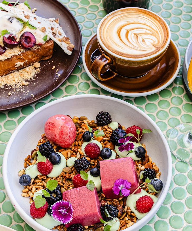 The Best Breakfast Cafes On The Gold Coast (Updated 2024) | URBAN LIST ...
