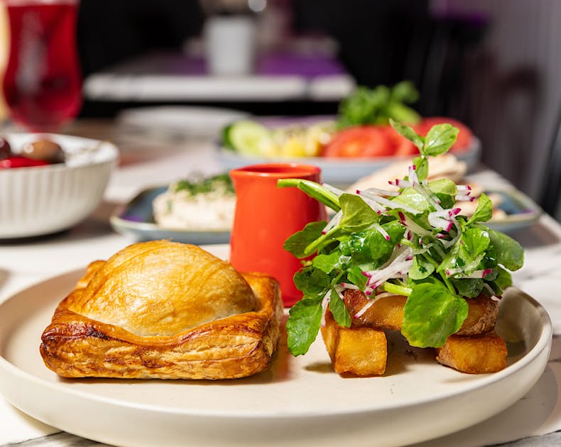 Mina Maria Is A Euro-Inspired, Plant-Based Newtown Restaurant | URBAN ...