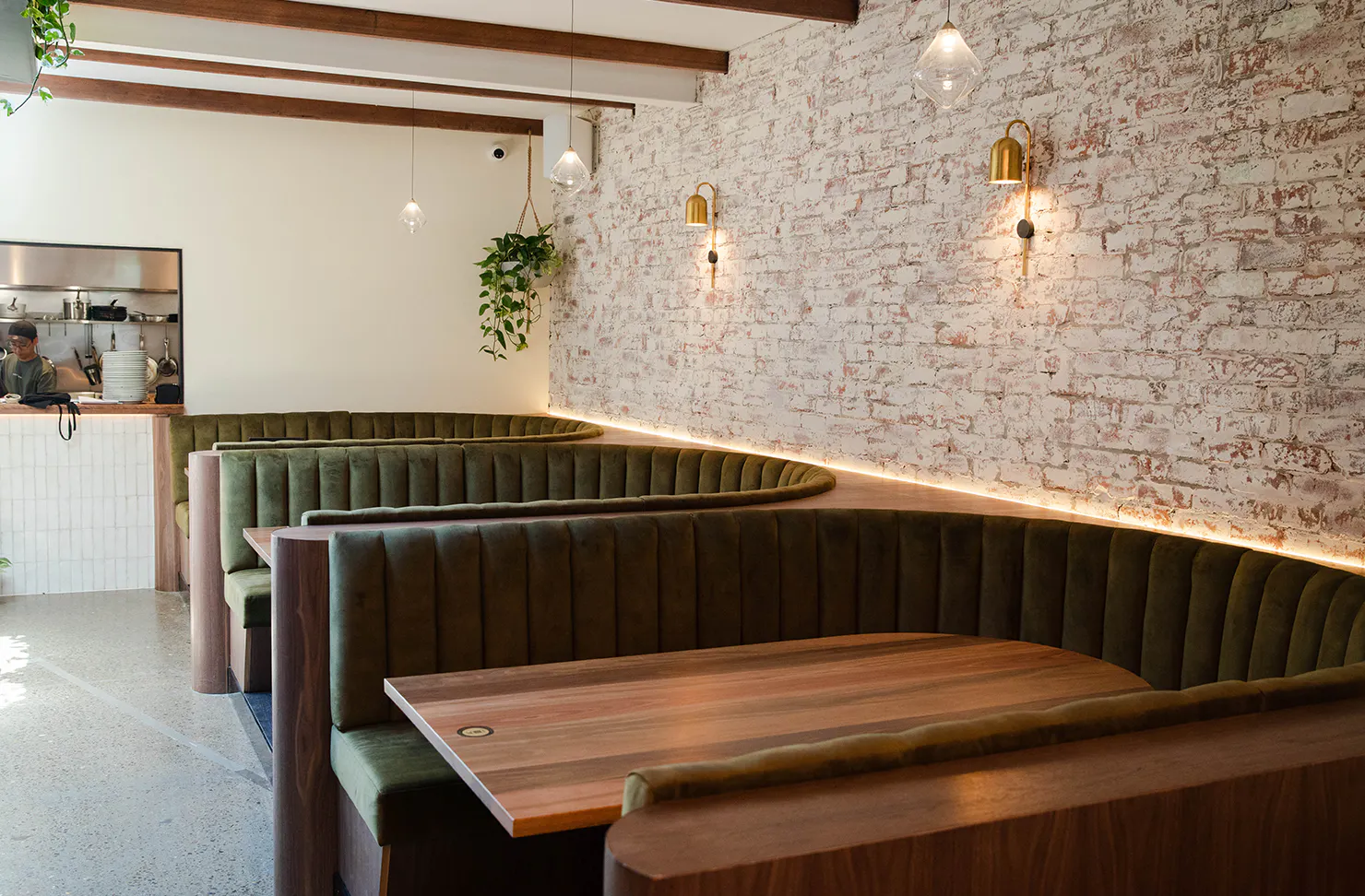 Local Burleigh Is The Slick New Pub Changing The Burleigh Restaurant ...