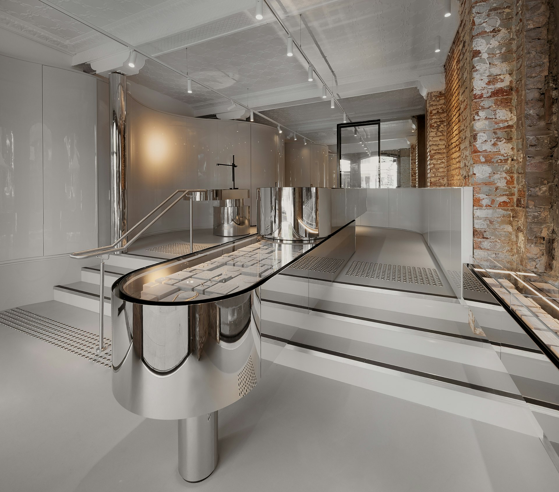 Sarah & Sebastian | URBAN LIST BRISBANE