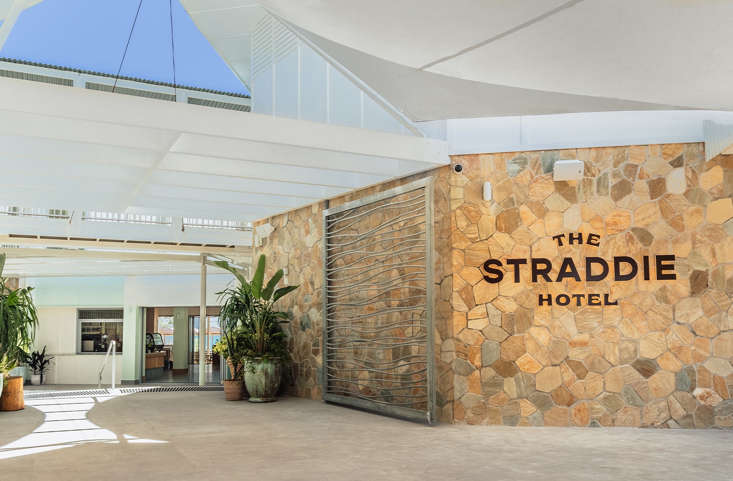 The Straddie Hotel Has Finally Reopened With A Fresh New Look | URBAN ...