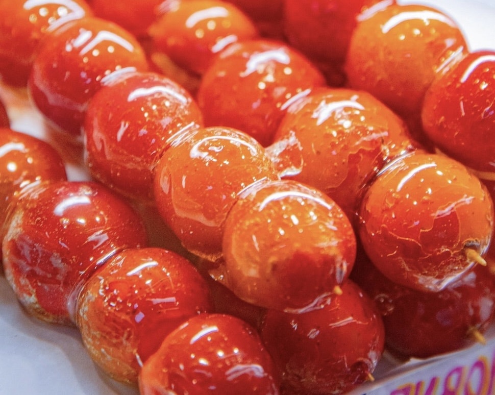 Hulu Hulu Tanghulu Does The Viral Sugar-Coated Fruit Skewers In Darling ...