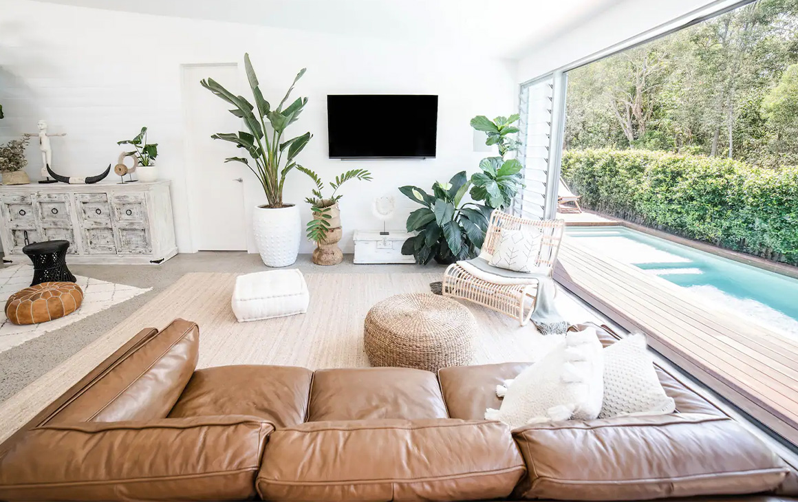 19 Best Beach Houses Near Brisbane For Your 2025 Coastal Vacay | URBAN ...