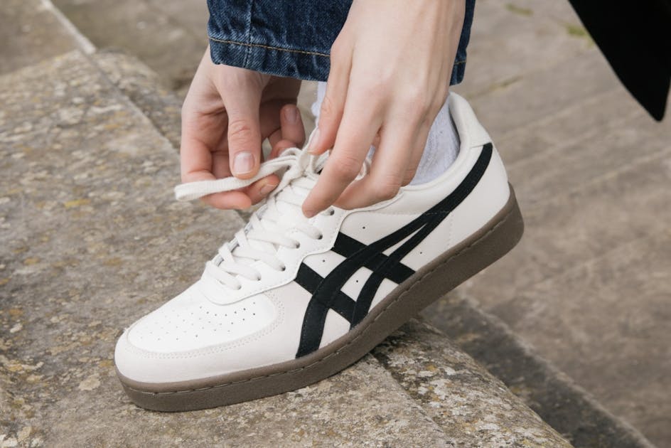 The Best Walking Shoes That Combine Comfort With Style | URBAN LIST