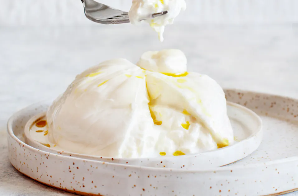 Pop Bottles And Spin Your Own Burrata And Bocconcini At This Insane ...