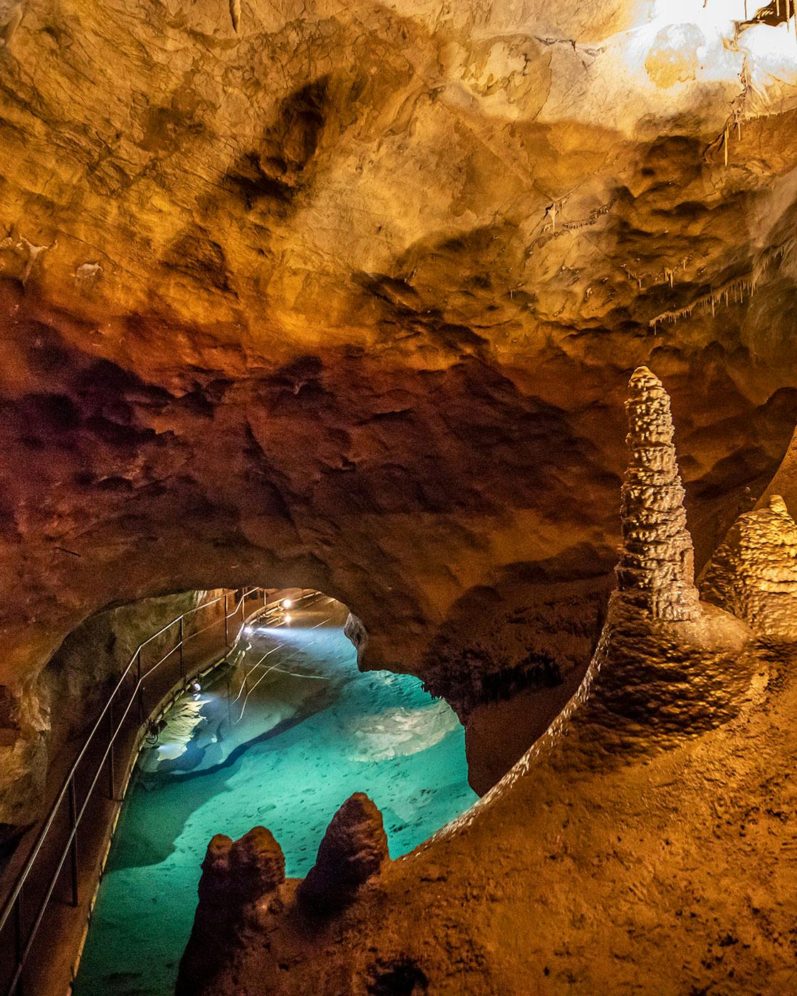 7 Of The Most Magical Caves To Explore Near Sydney | URBAN LIST SYDNEY