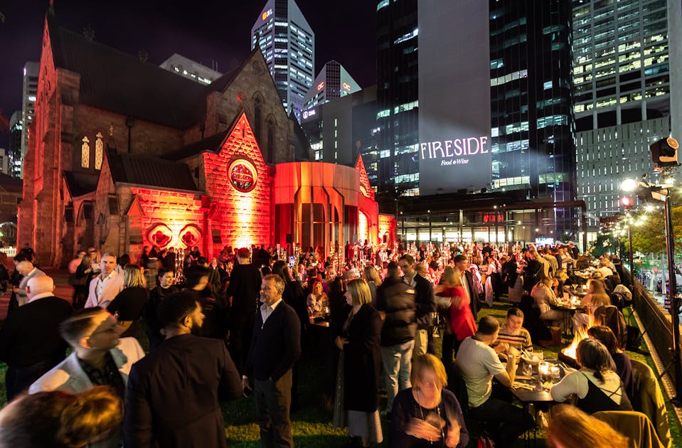 A Magical Fireside Dinner Party Under The Stars Is Popping Up In The ...