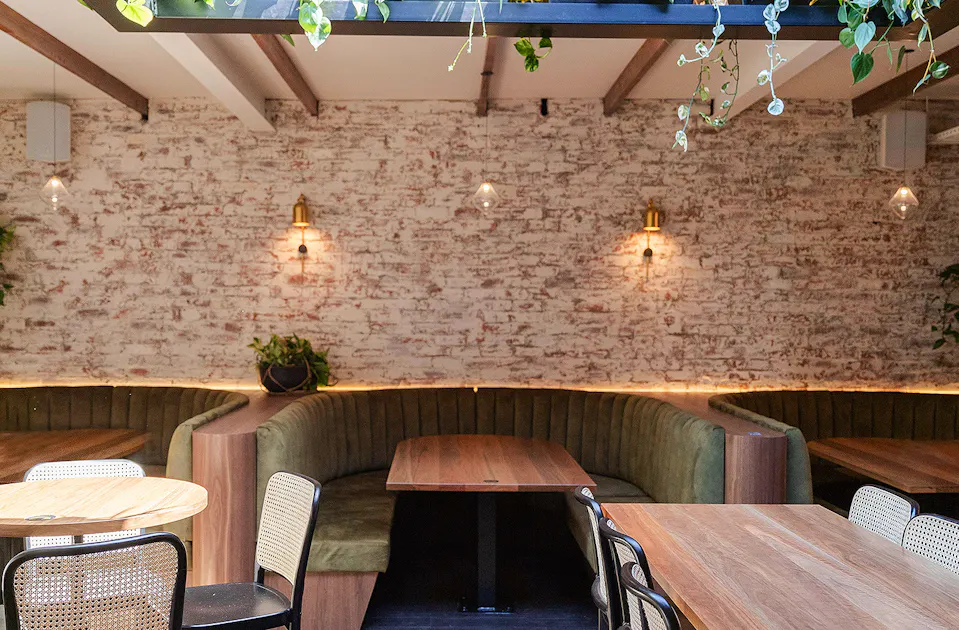 Local Burleigh Is The Slick New Pub Changing The Burleigh Restaurant ...