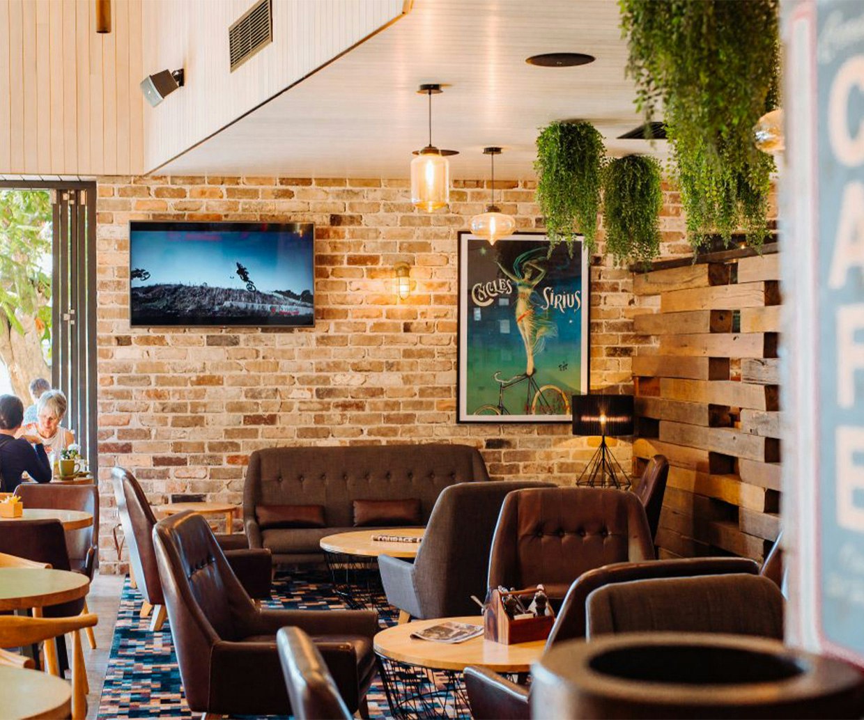 Sandstone Point Hotel | Sandstone Point | URBAN LIST BRISBANE