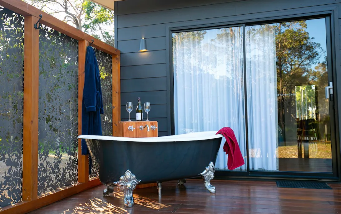 WA's Best Tiny Homes And Cabins For Your Next Off-Grid Escape | URBAN ...