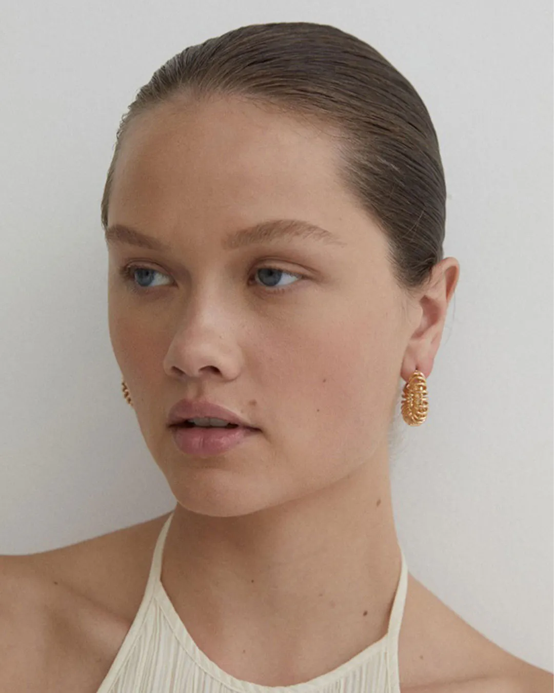 13 Gold Hoop Earrings To Polish Up Your Look | URBAN LIST
