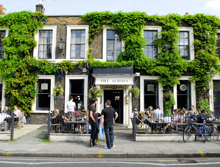 13 Of The Best London Pubs For A Cold One | URBAN LIST