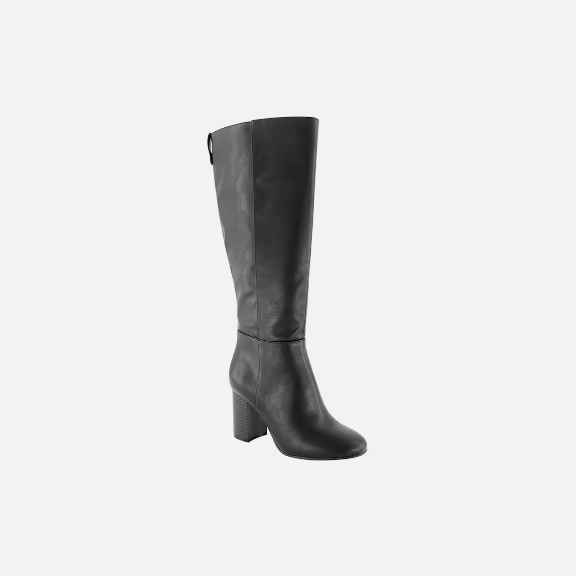 8 Wardrobe Staples You Need To Nail The Tomboy Femme Aesthetic | URBAN LIST