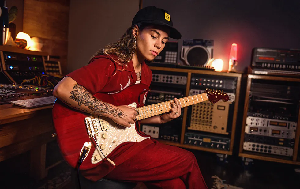 Tash Sultana On New Music, Owning Their Truth And Hitting The Stage ...